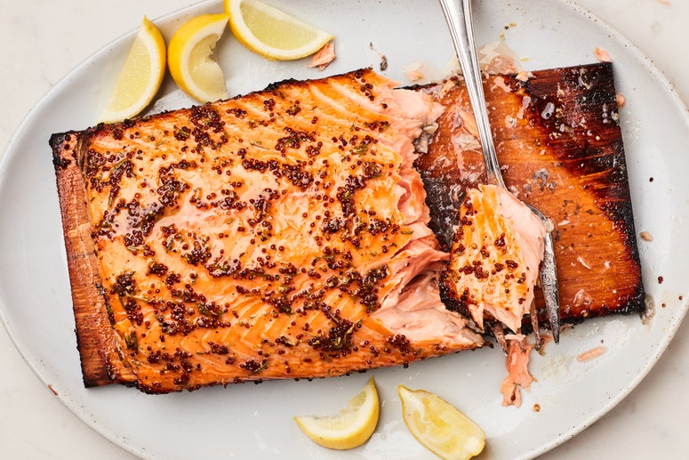 Can cooked fish be frozen and reheated?