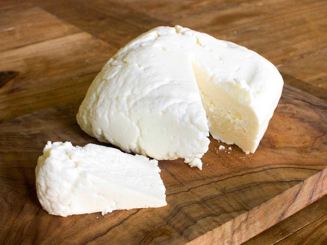 Can I substitute feta for mozzarella?