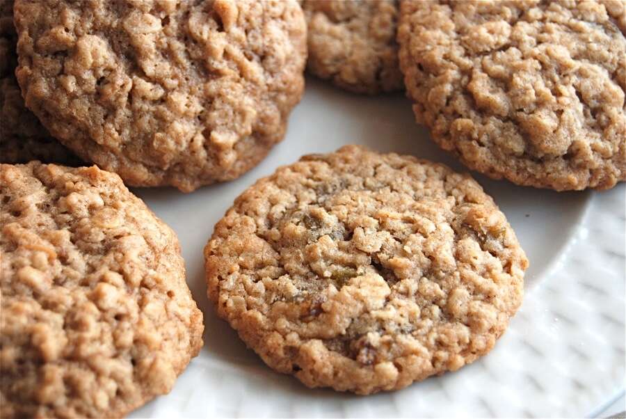Can I use steel cut oats in place of regular oats for cookies?