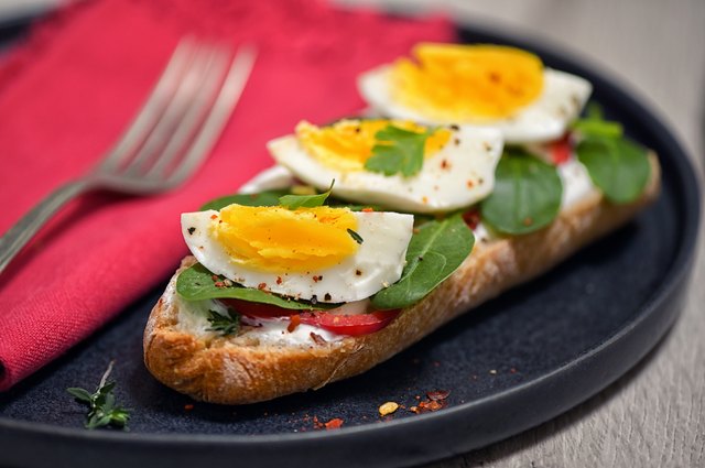 Can u eat eggs if you have high blood pressure?