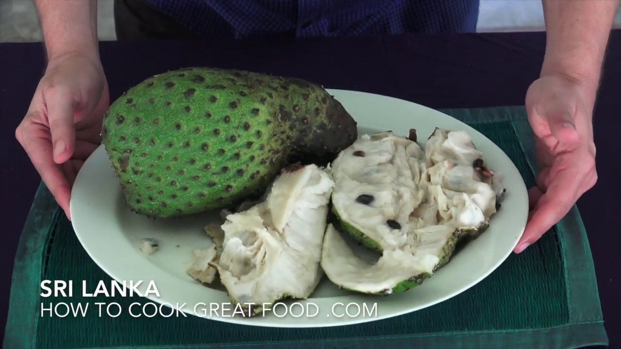 Can you eat a soursop fruit?