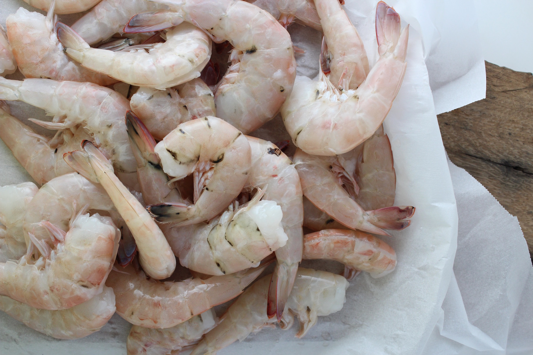 Can you eat raw pink shrimp?