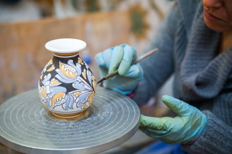 Can you fire underglaze and glaze at the same time?