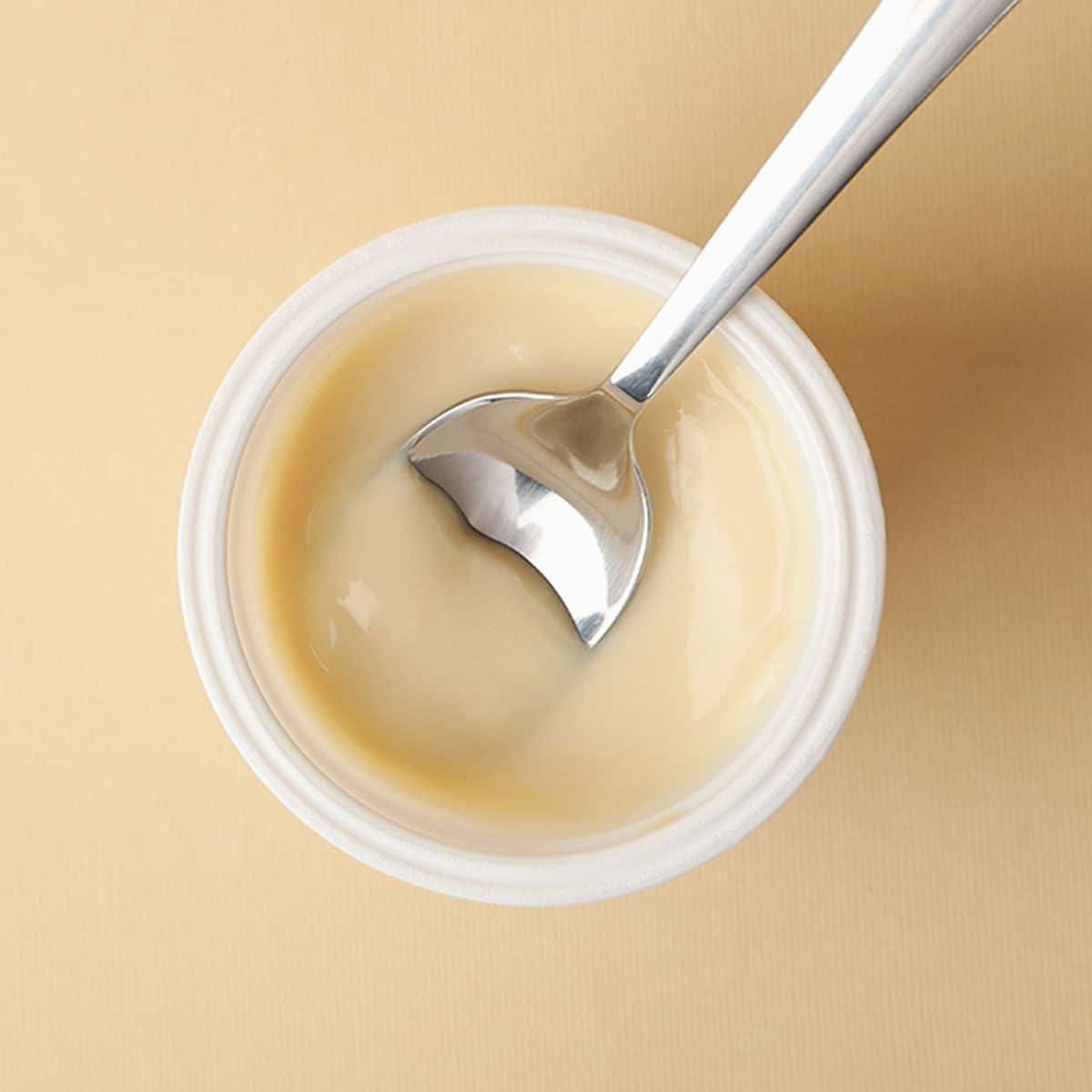 Can you heat sour cream to make a sauce?