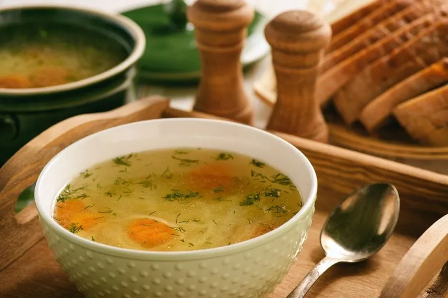 Can you thicken chicken broth with cornstarch?