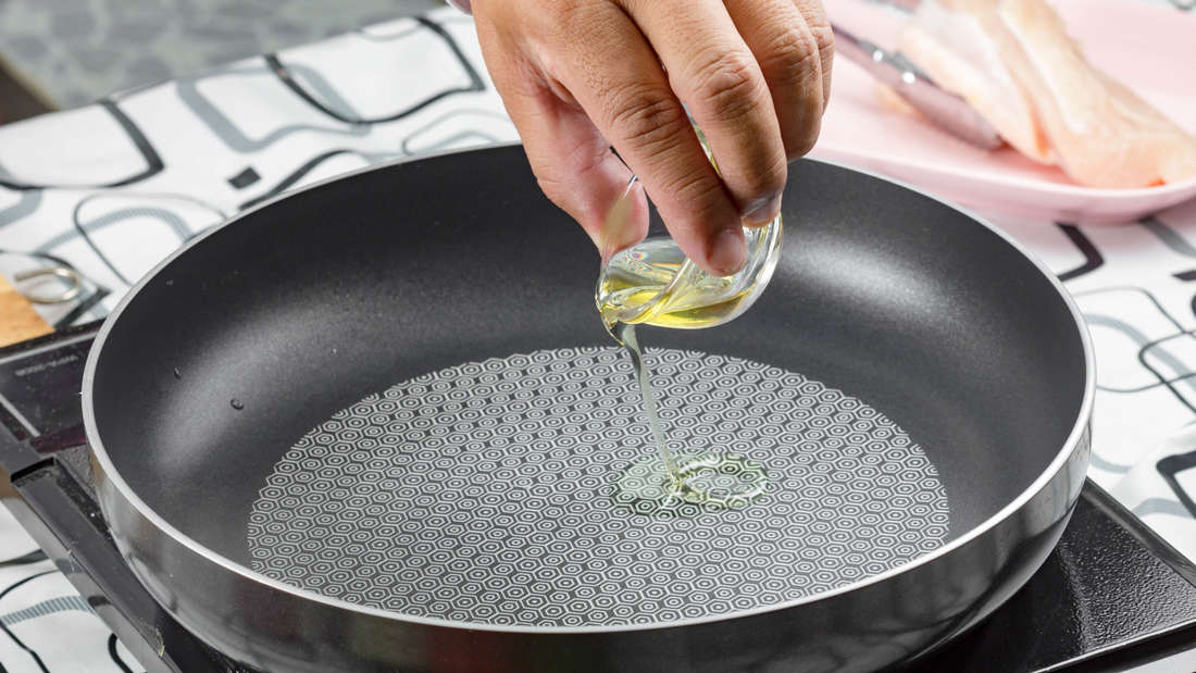 Can you use water instead of oil to fry?