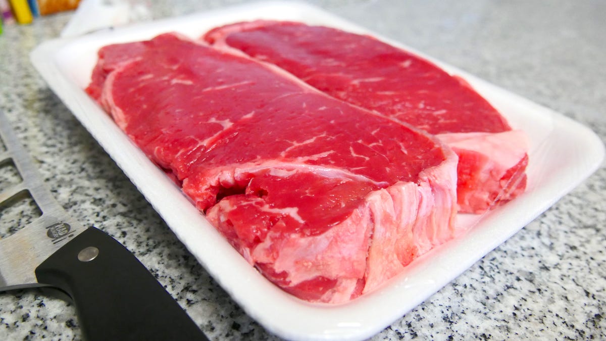 Can you use wax paper to separate meat to freeze?