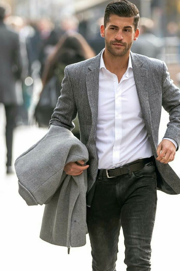 Can you wear jeans with a grey blazer?
