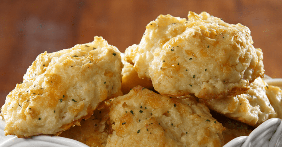 Did Red Lobster get rid of cheddar biscuits?