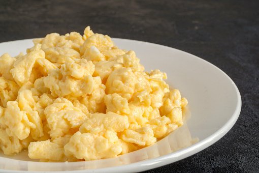 Do British people eat scrambled eggs?