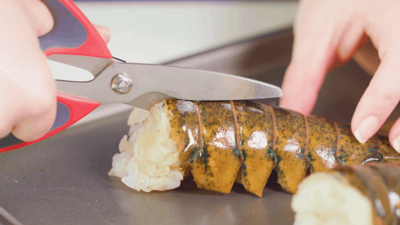 Do I cut lobster tail before boiling?