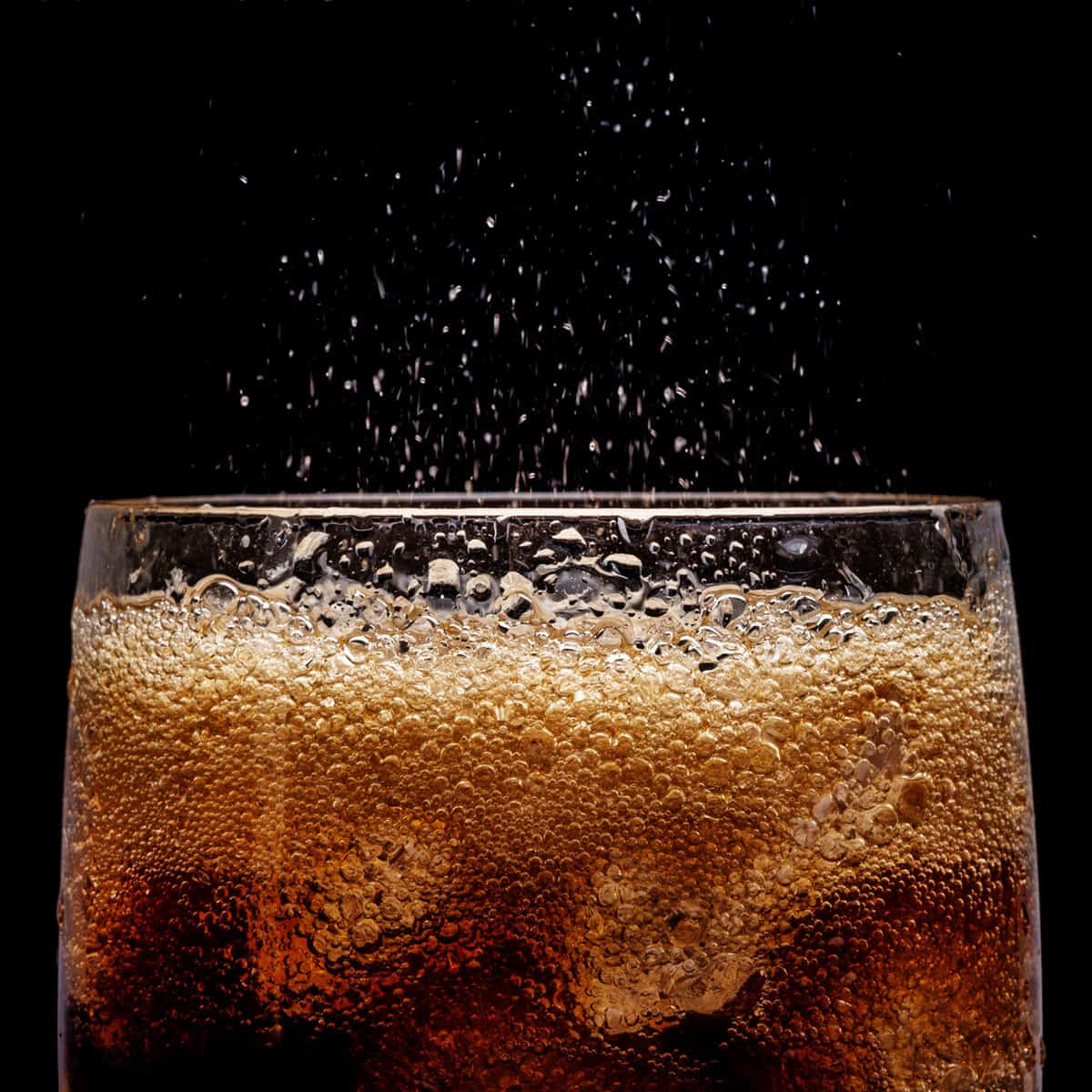 Do soft drinks leach calcium?