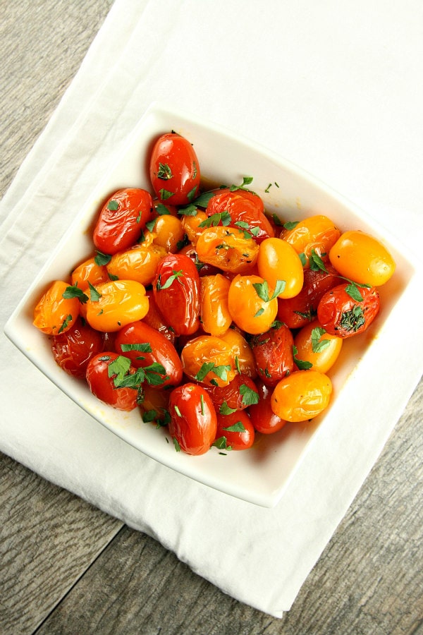 Do tomatoes and thyme go together?