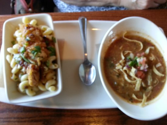 Does Applebee's have chicken noodle soup?