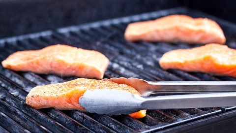 Does fish skin stick on the grill?