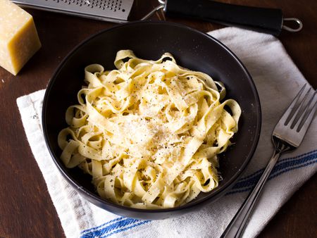 Does fresh pasta taste like egg?