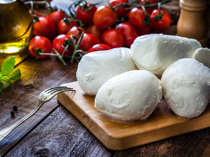 Does mozzarella have a lot of calcium?