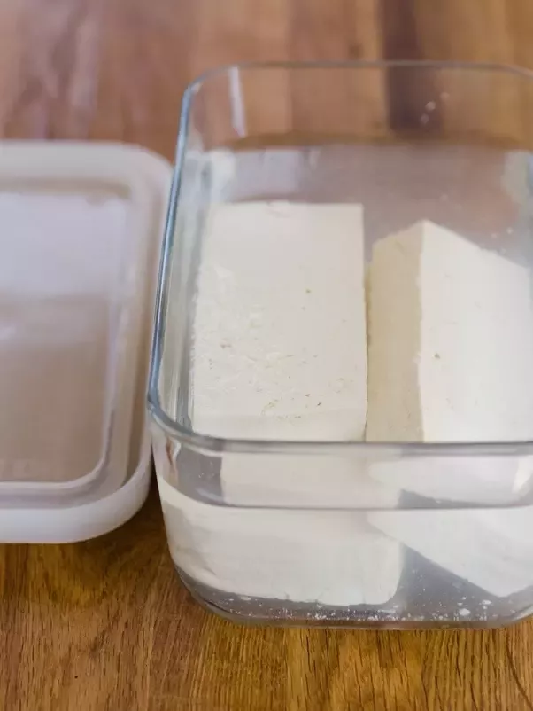 Does tofu contain water?