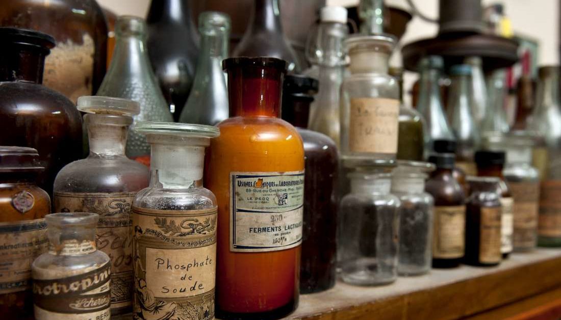 How did medicine change from the Middle Ages to the Renaissance?