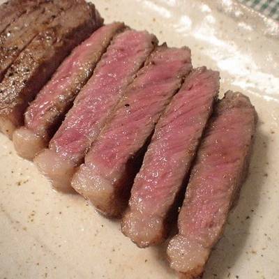 How do I cook Wagyu steak?
