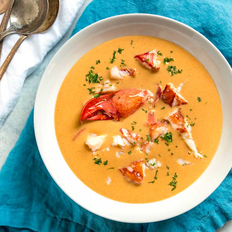 How do I make thick and creamy lobster bisque?