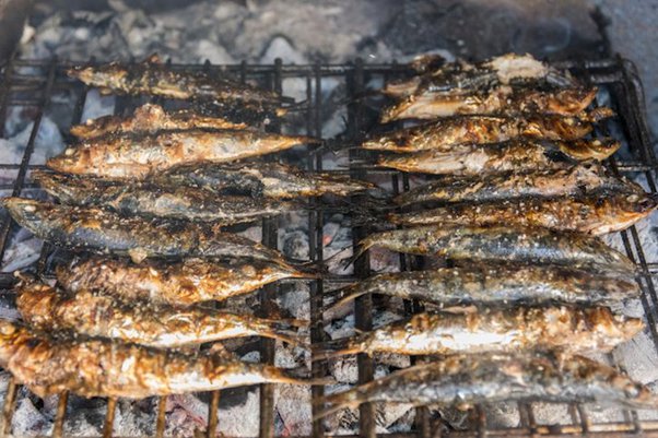 How do I Stop my Grill from smelling like fish?