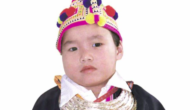 How do the Hmong think about seizures?