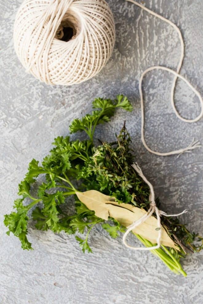How do you bundle herbs for soup?