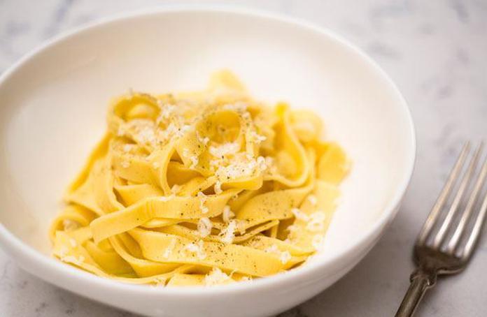 How do you cook fresh fettuccine?