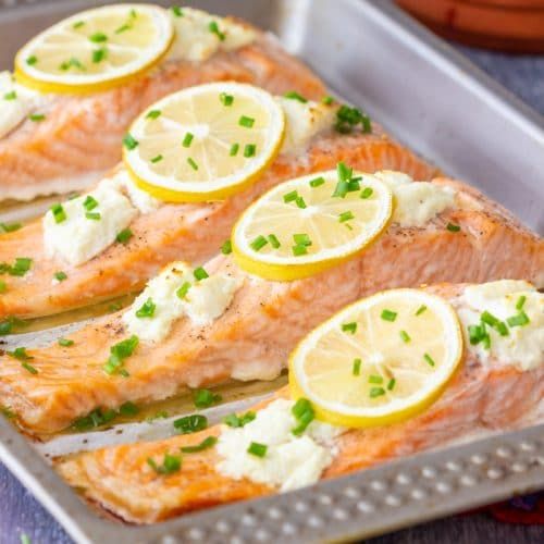How do you cook salmon fillets in the oven?