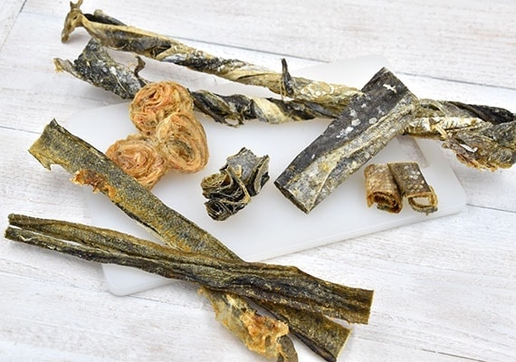 How do you dry fish skin for dog treats?