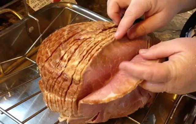 How do you heat up ham so it doesn't dry?