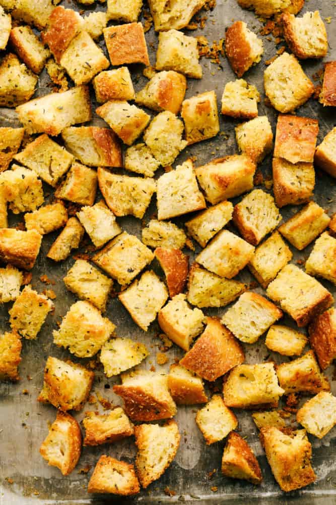 How do you keep homemade croutons crispy?