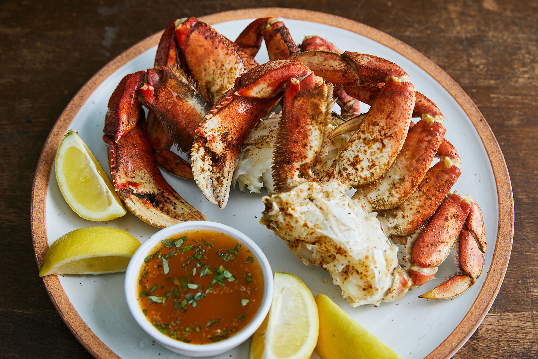 How do you know when Dungeness crab legs are done?