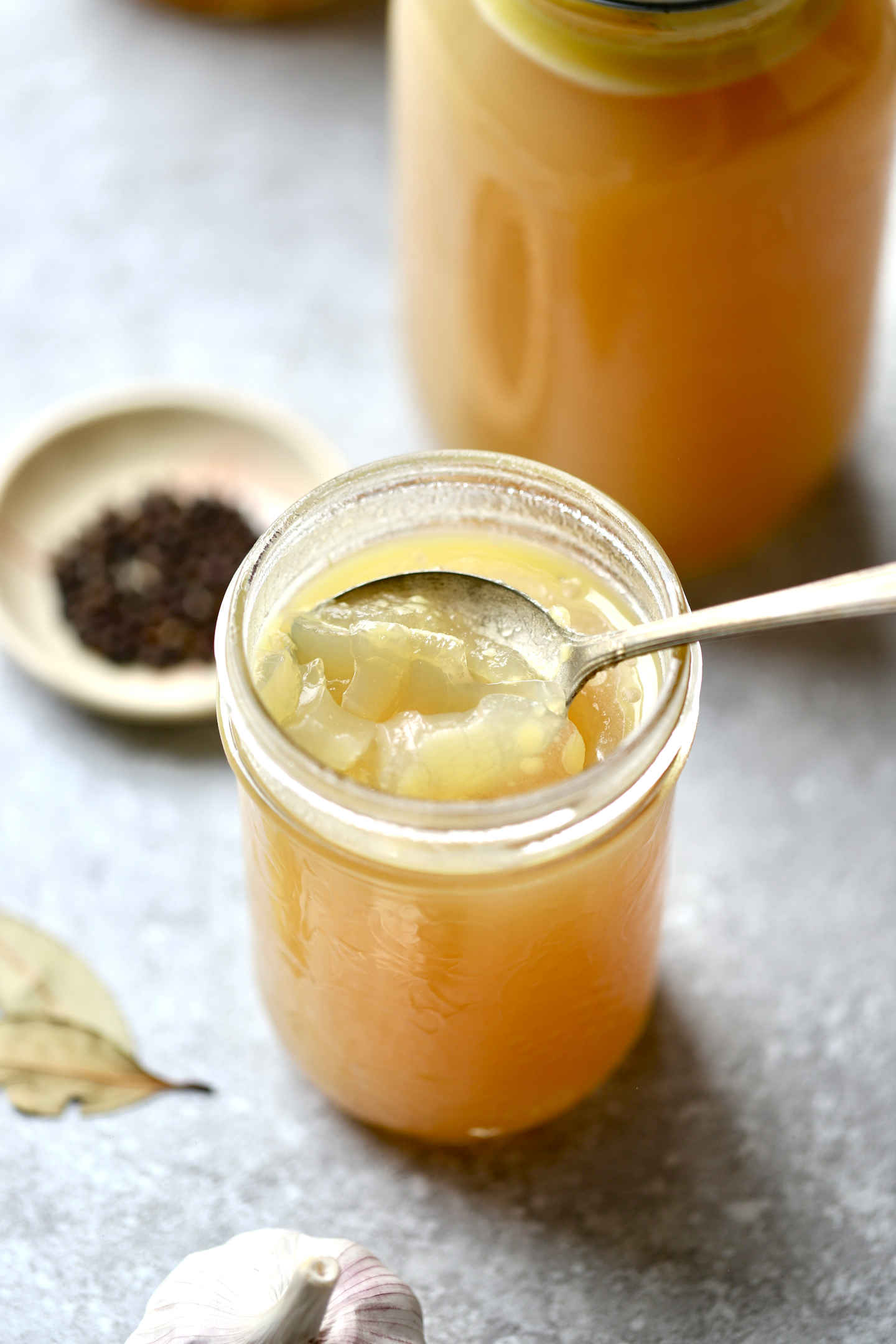 How do you make bone broth gelatinous?