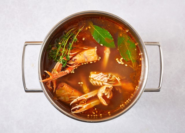 How do you make shellfish stock?