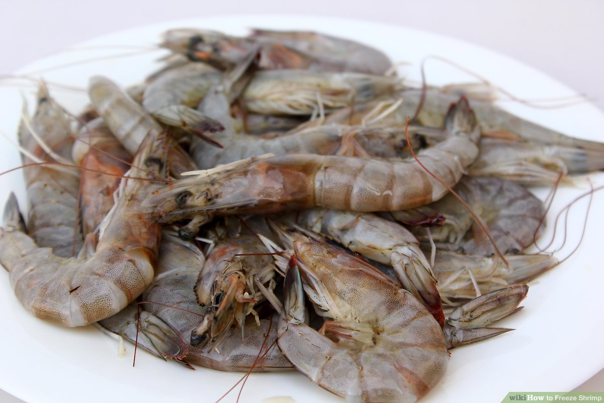 How do you prepare prawns to freeze?