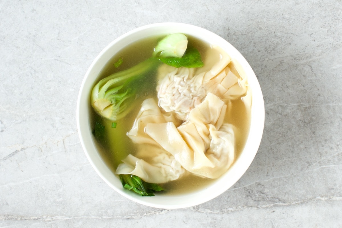 How do you reheat wonton boils?