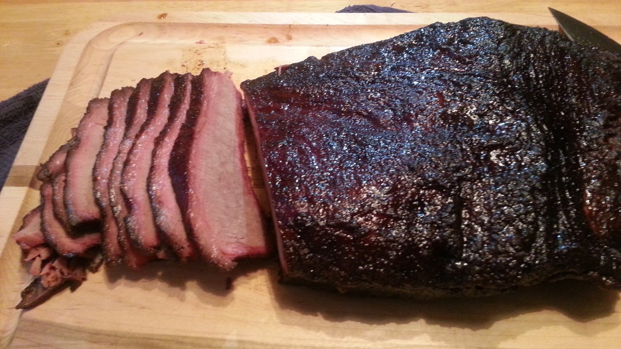 How do you smoke a 3.5 kg brisket?