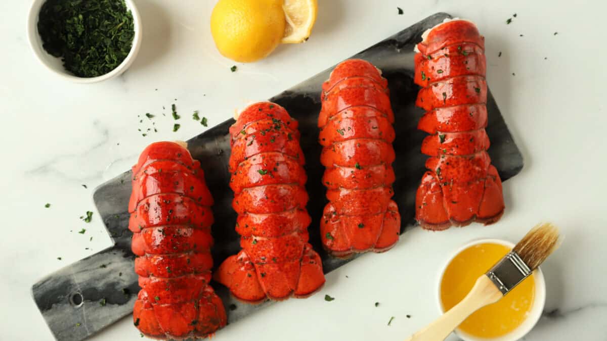 How do you thaw frozen lobster in the shell?