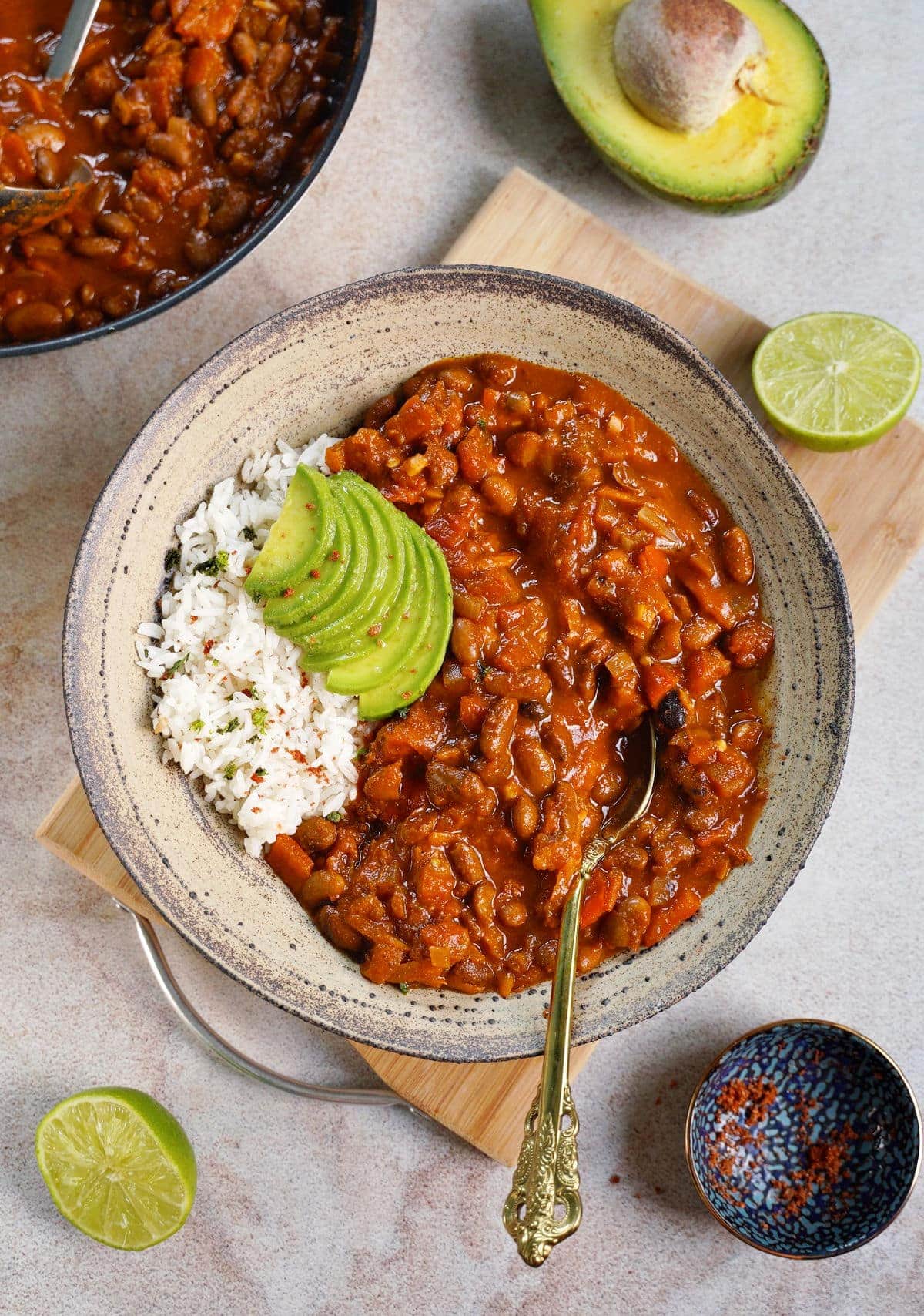 How do you thicken vegan chili?