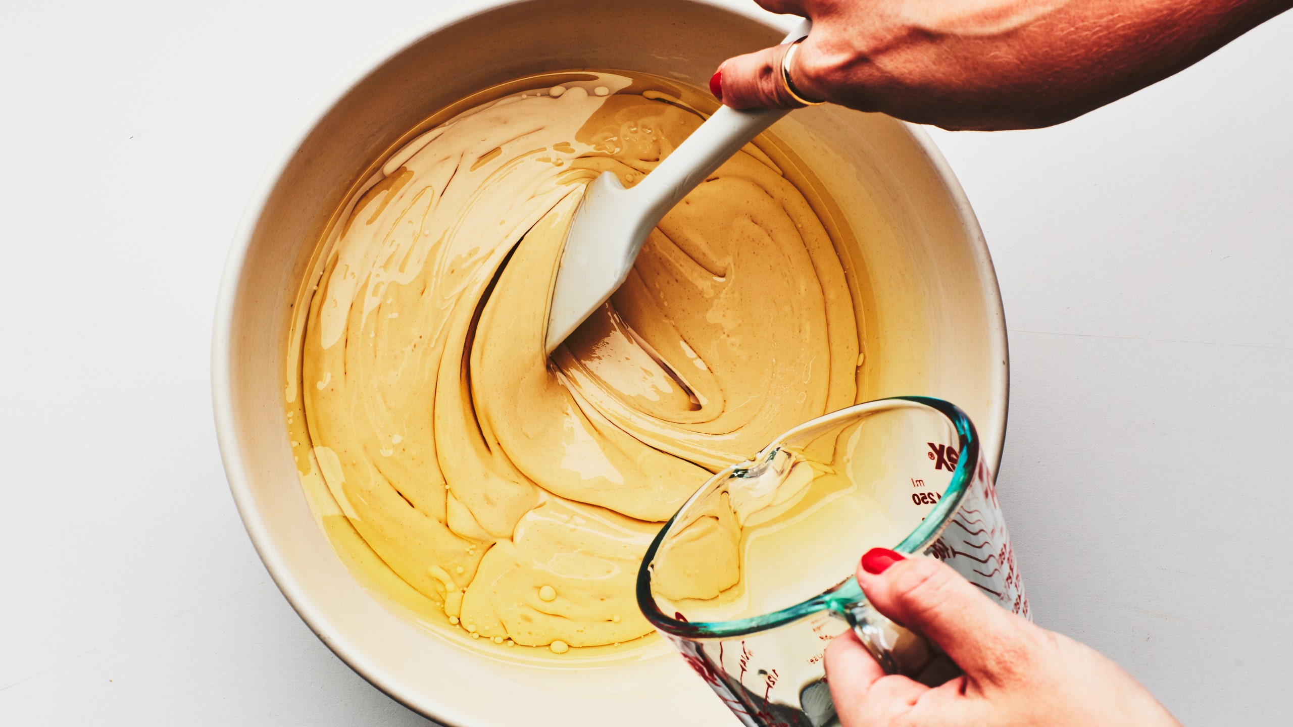 How does cake batter turn into a solid?