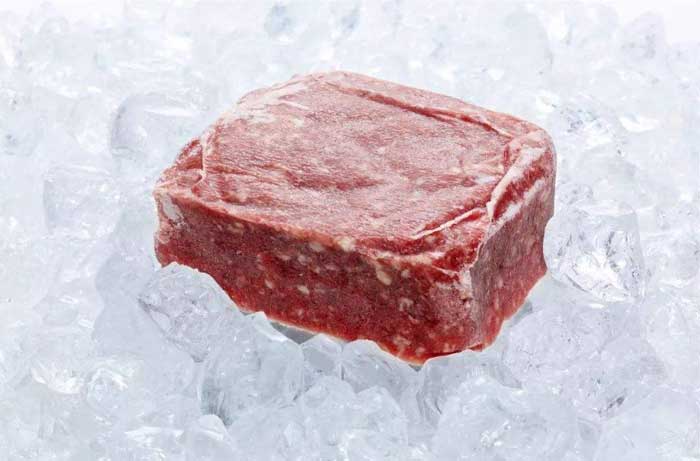 How does freezing and thawing affect meat quality?