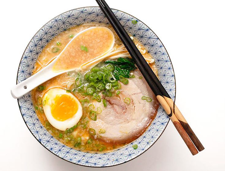 How does ramen broth get creamy?