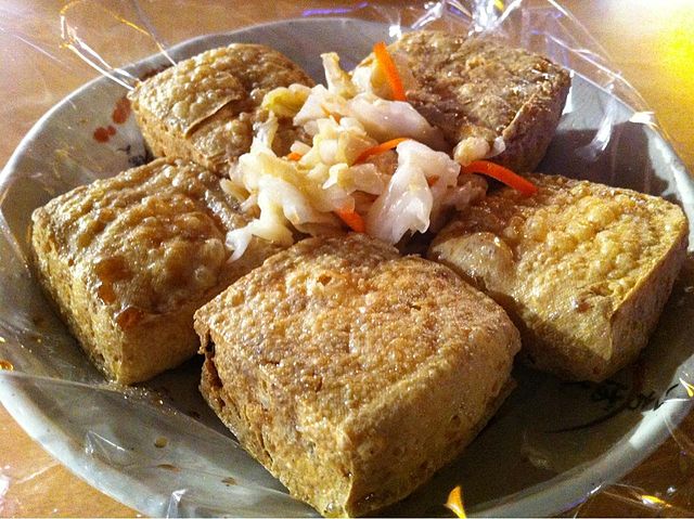 How does stinky tofu get its smell?