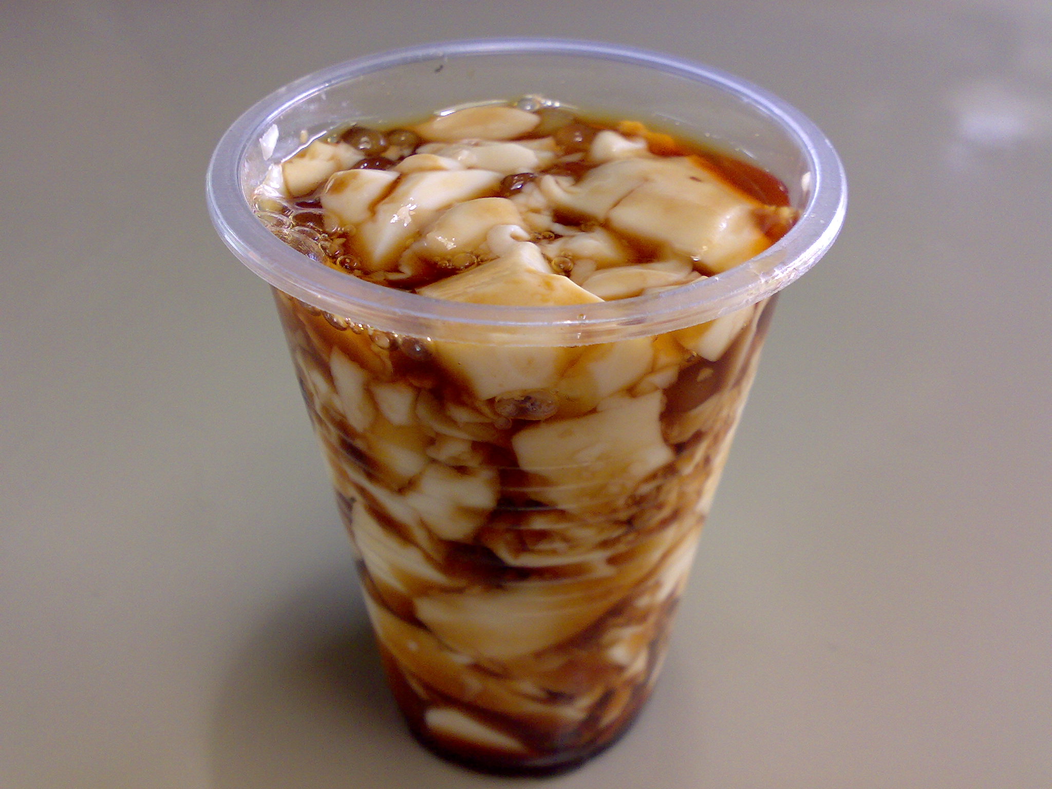 How is taho made in the Philippines?