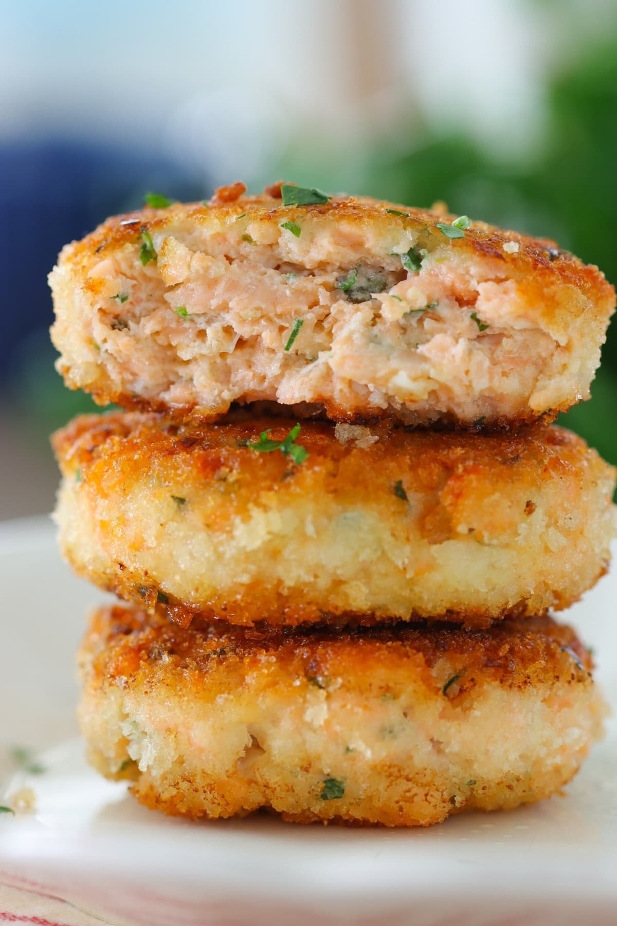 How long do salmon patties last in the fridge?