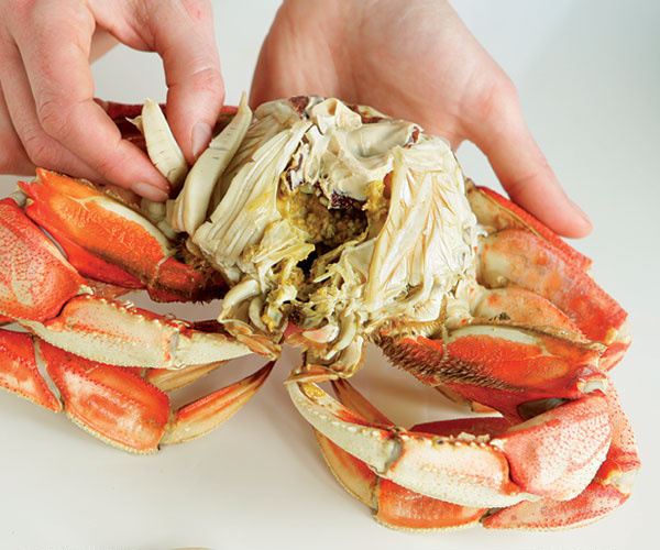 How long do you boil whole crabs?