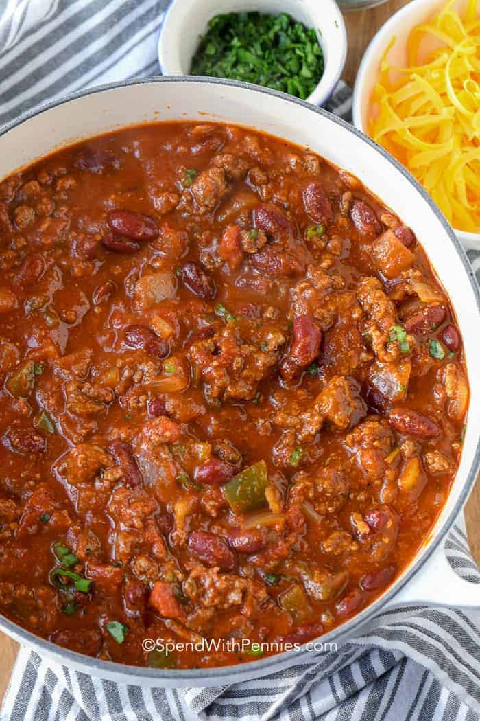 How long does chili need to boil?