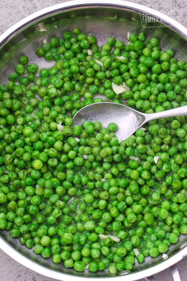 How long does it take for peas to cook on the stove?